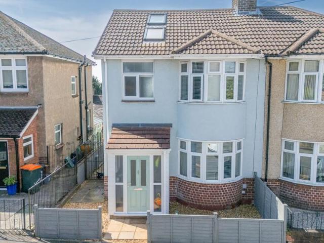 3 bedroom semi detached house for sale
