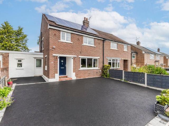 3 bedroom semi detached house for sale