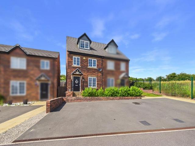 3 bedroom semi detached house for sale