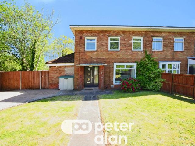 3 bedroom semi detached house for sale