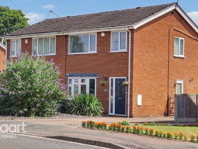 3 bedroom semi detached house for sale