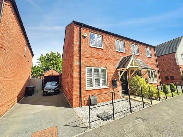 3 bedroom semi detached house for sale