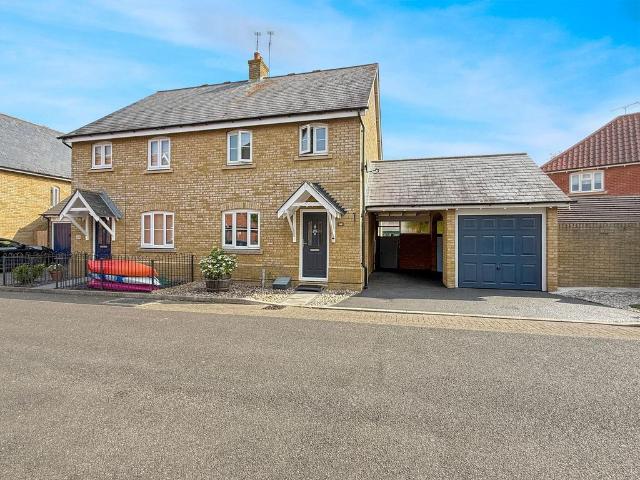 3 bedroom semi detached house for sale