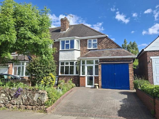 3 bedroom semi detached house for sale
