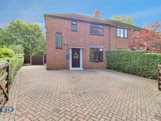 3 bedroom semi detached house for sale