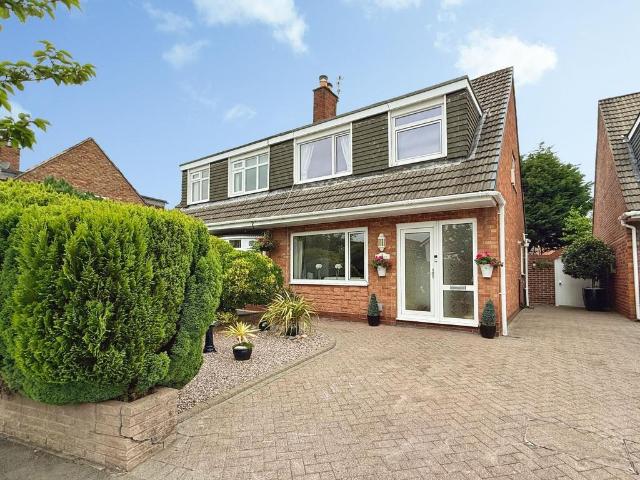 3 bedroom semi detached house for sale