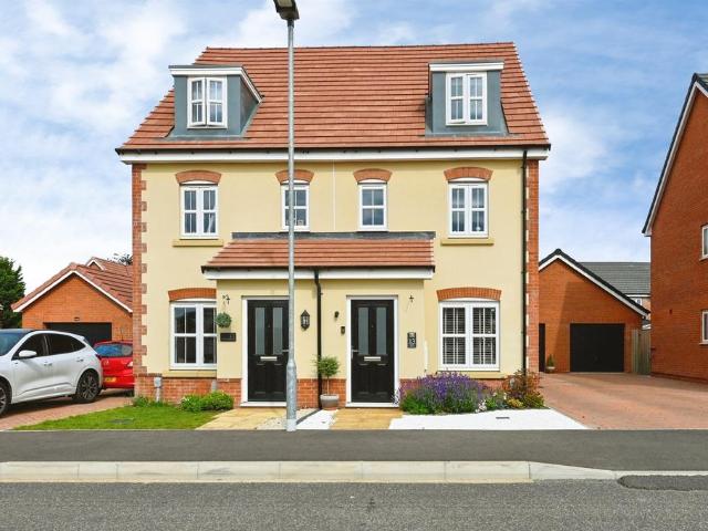 3 bedroom semi detached house for sale