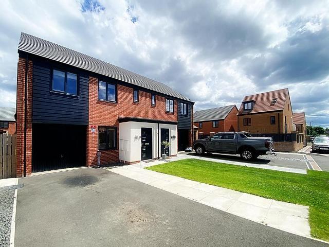 3 bedroom semi detached house for sale