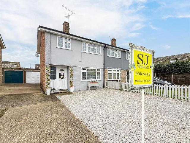 3 bedroom semi detached house for sale