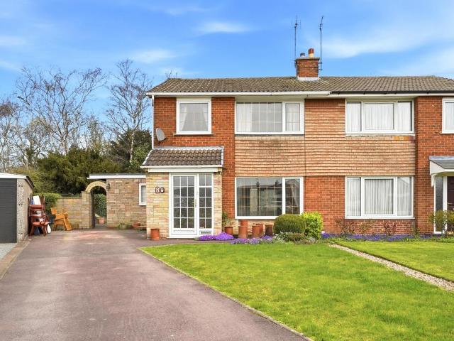 3 bedroom semi detached house for sale