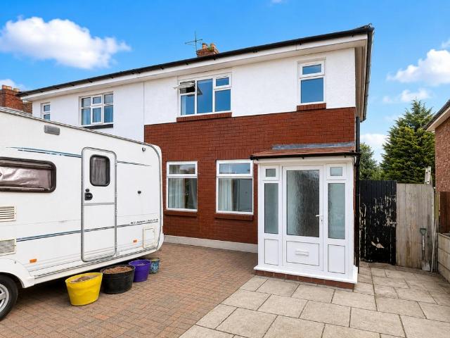 3 bedroom semi detached house for sale