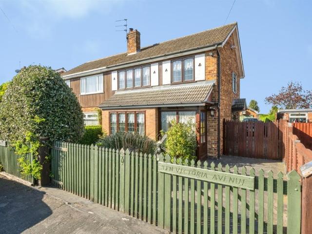 3 bedroom semi detached house for sale