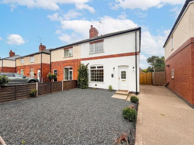 3 bedroom semi detached house for sale