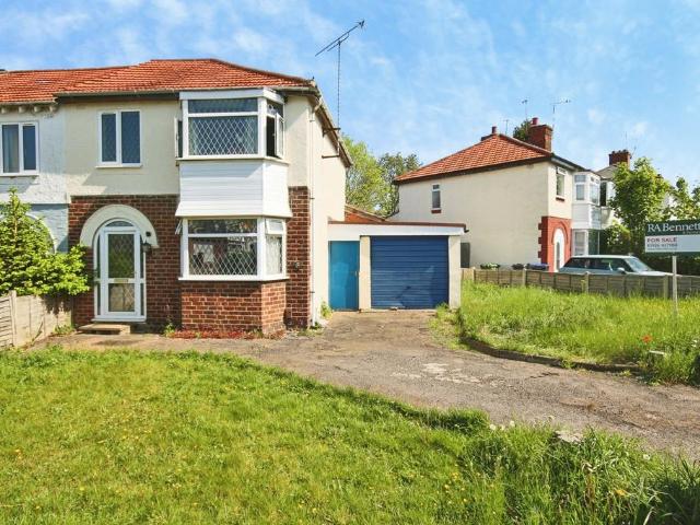 3 bedroom semi detached house for sale
