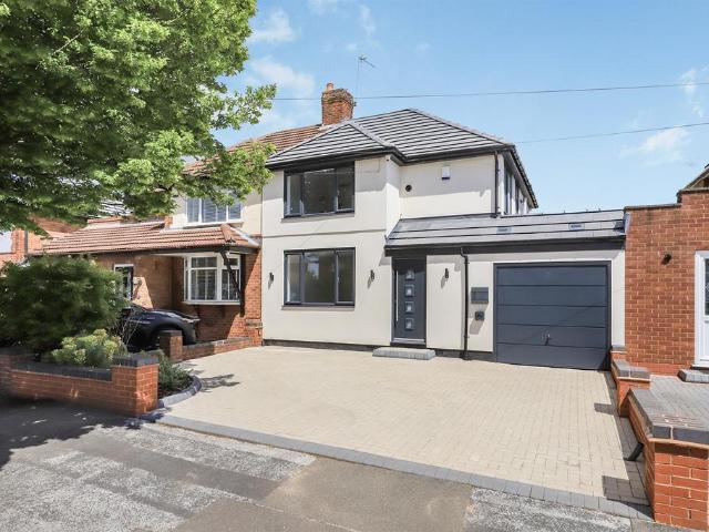 3 bedroom semi detached house for sale