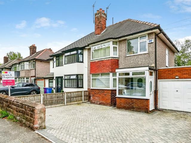 3 bedroom semi detached house for sale