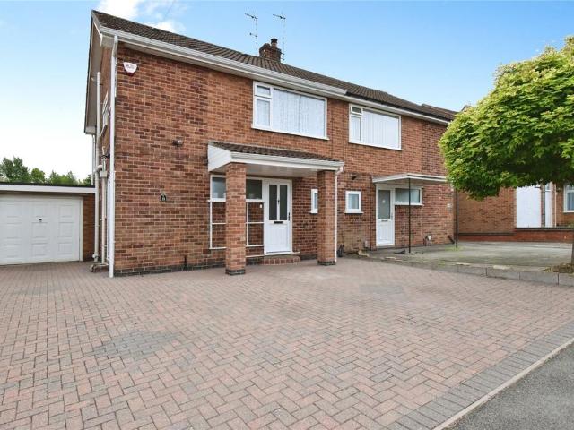 3 bedroom semi detached house for sale