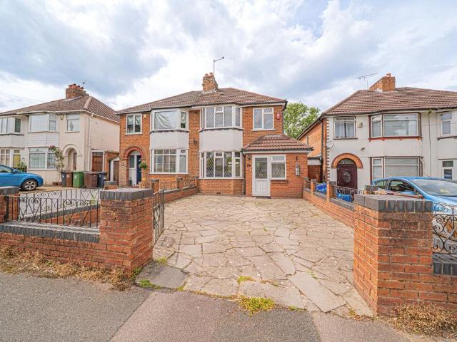 3 bedroom semi detached house for sale