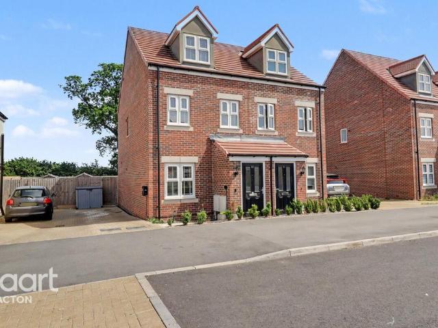 3 bedroom semi detached house for sale