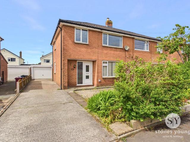 3 bedroom semi detached house for sale