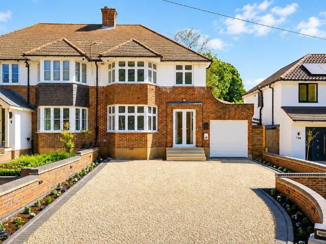 3 bedroom semi detached house for sale