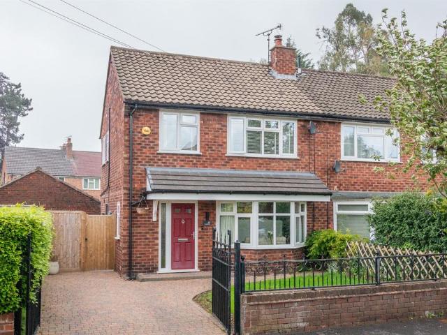 3 bedroom semi detached house for sale