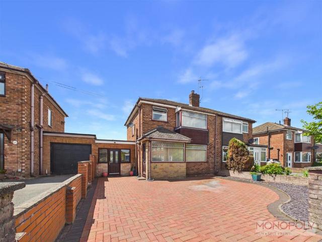 3 bedroom semi detached house for sale
