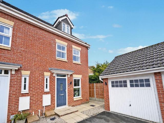 3 bedroom semi detached house for sale