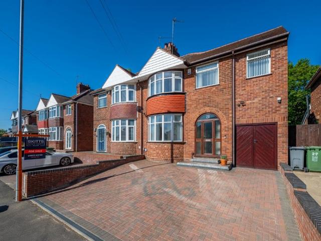 3 bedroom semi detached house for sale