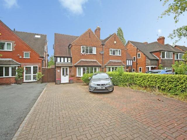 3 bedroom semi detached house for sale