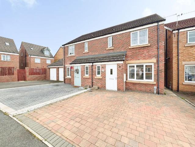 3 bedroom semi detached house for sale