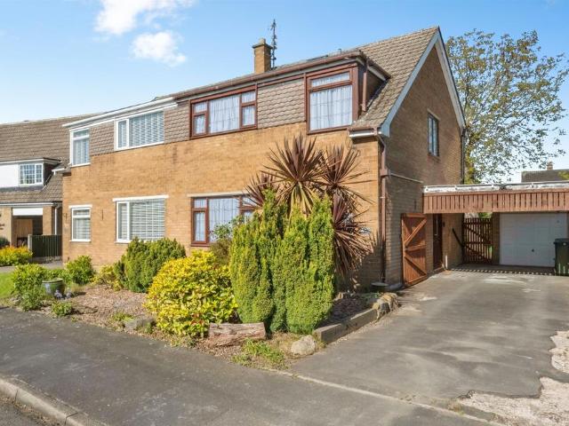 3 bedroom semi detached house for sale
