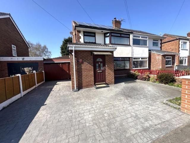3 bedroom semi detached house for sale