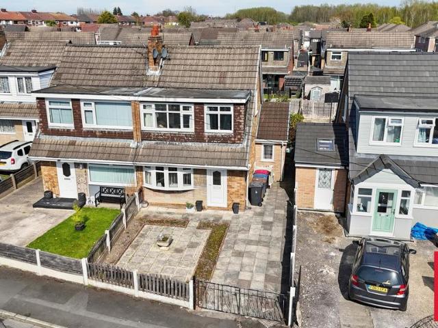 3 bedroom semi detached house for sale