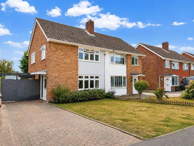 3 bedroom semi detached house for sale