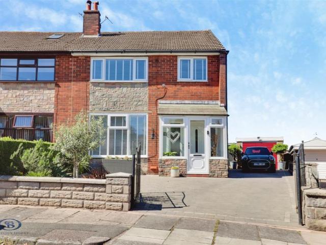 3 bedroom semi detached house for sale