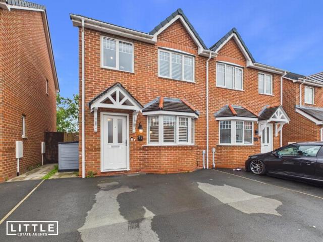 3 bedroom semi detached house for sale