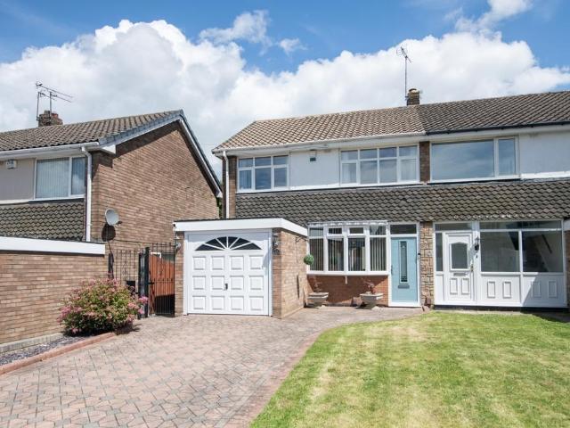 3 bedroom semi detached house for sale