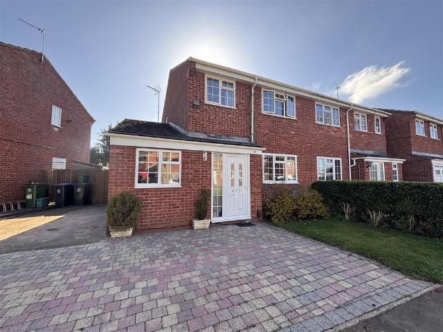 3 bedroom semi detached house for sale