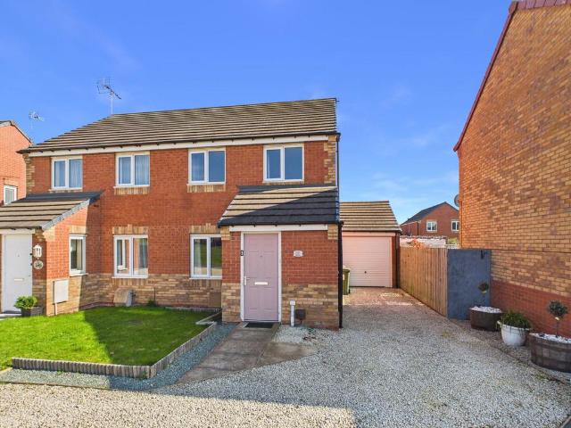 3 bedroom semi detached house for sale