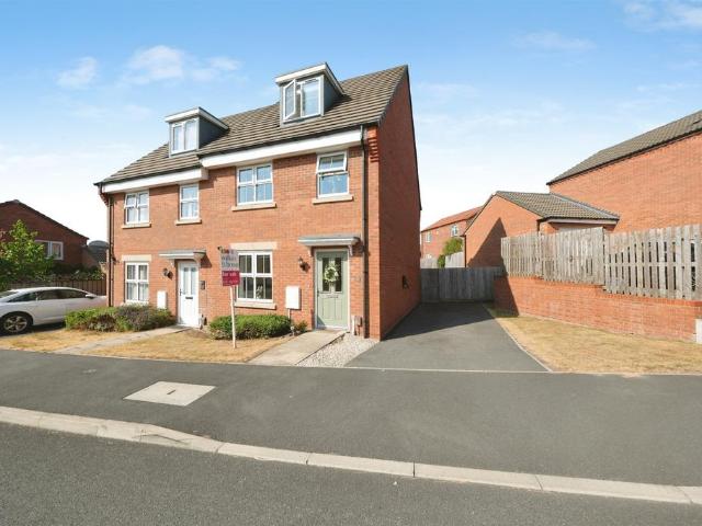 3 bedroom semi detached house for sale