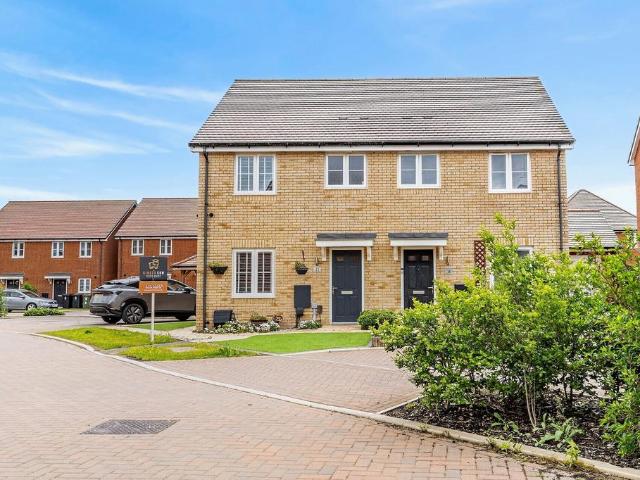 3 bedroom semi detached house for sale