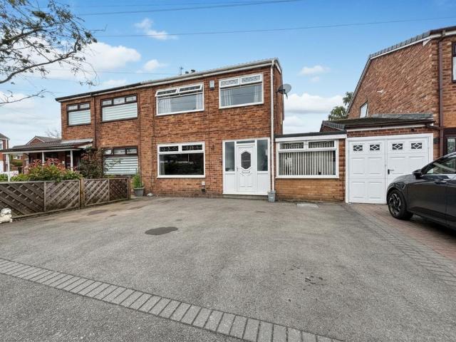 3 bedroom semi detached house for sale