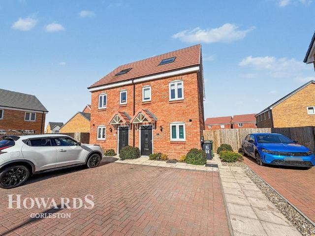 3 bedroom semi detached house for sale