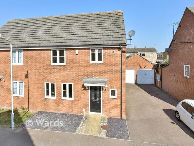 3 bedroom semi detached house for sale