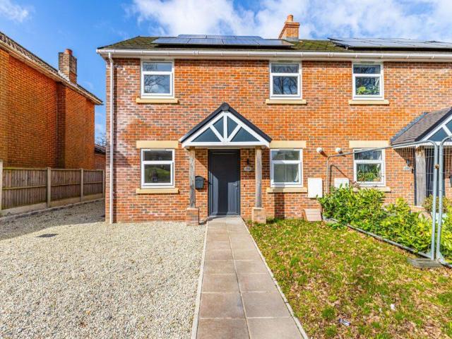 3 bedroom semi detached house for sale
