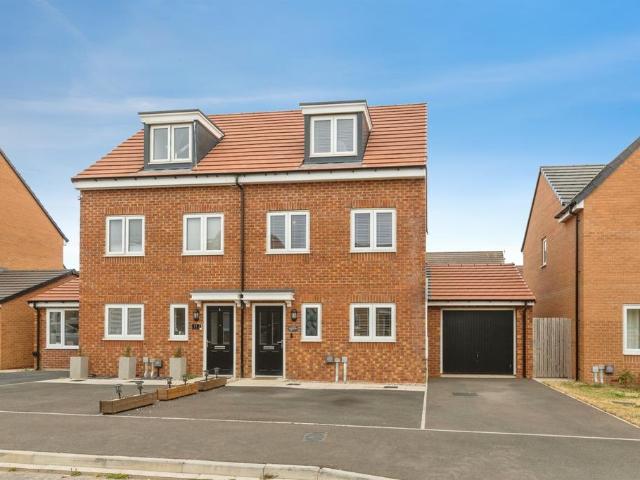 3 bedroom semi detached house for sale