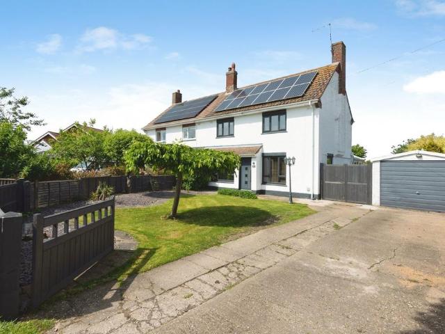 3 bedroom semi detached house for sale