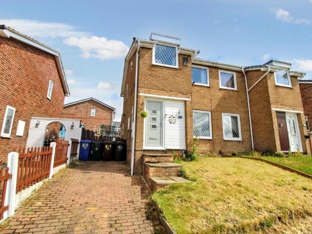 3 bedroom semi detached house for sale