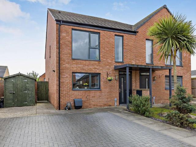 3 bedroom semi detached house for sale